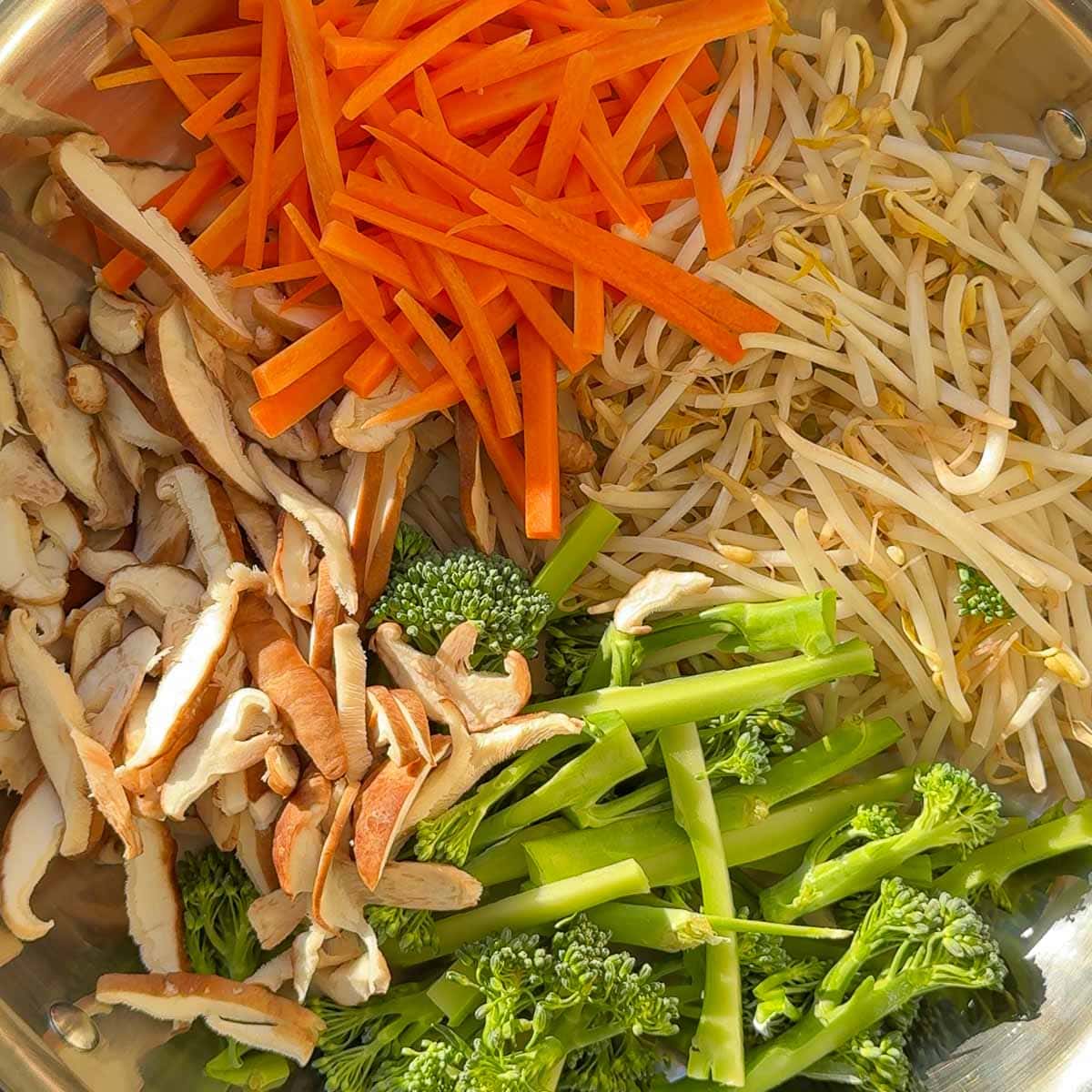 Easy Vegetarian Bibimbap - Zena's Kitchen